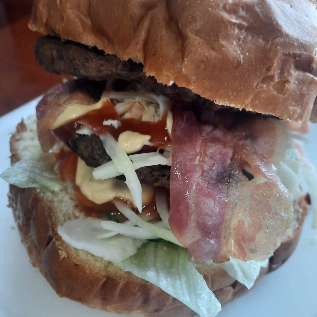 Óriás burger – BálintiFaló.hu